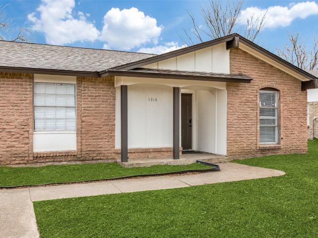2 Bedroom Apartment for Rent at 1314 Yukon Dr, Garland, TX 75040 Northlake Estates