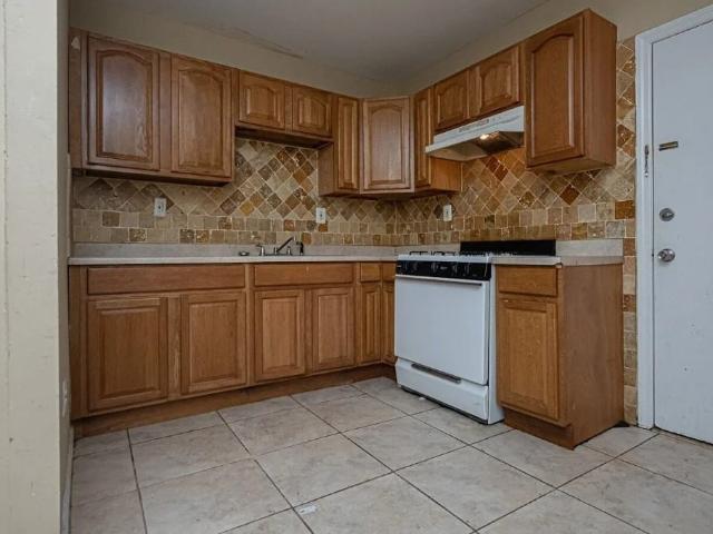 2 Bedroom Apartment for Rent at 131 Osborne Terrace #2Fb, Newark, NJ 07112 Upper Clinton Hill