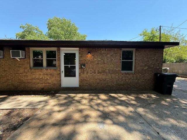 2 Bedroom Apartment for Rent at 1350 Picadilly St #B, Norfolk, VA 23513 Shadywood East