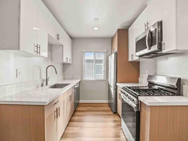 2 Bedroom Apartment for Rent at 1352 W 36th St #2, Los Angeles, CA 90007 Congress North