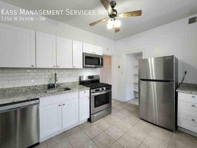 2 Bedroom Apartment for Rent at 1356 W Devon Ave #3W, Chicago, IL 60660 Rogers Park
