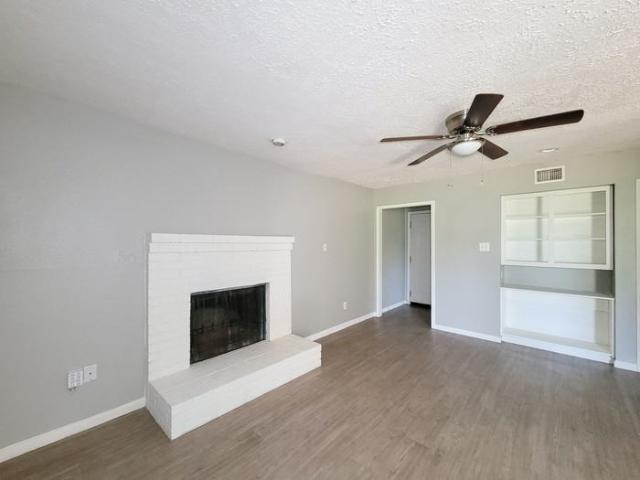 2 Bedroom Apartment for Rent at 13611 Ravensway Dr #B, Houston, TX 77429 Cypress