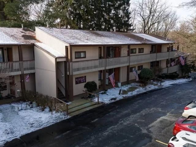 2 Bedroom Apartment for Rent at 136 N Cleveland Ave #A9, Mogadore, OH 44260