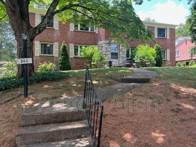 2 Bedroom Apartment for Rent at 240 Kimberly Ave #2, Asheville, NC 28804 Grace