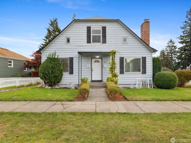 2 Bedroom Apartment for Rent at 2431 Pine St #A, Everett, WA 98201 Riverside