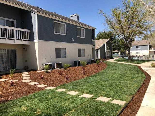 2 Bedroom Apartment for Rent at 250 E Avenue R, Palmdale, CA 93550