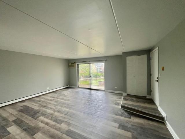 2 Bedroom Apartment for Rent at 2516 Waterbury Dr, Woodridge, IL 60517