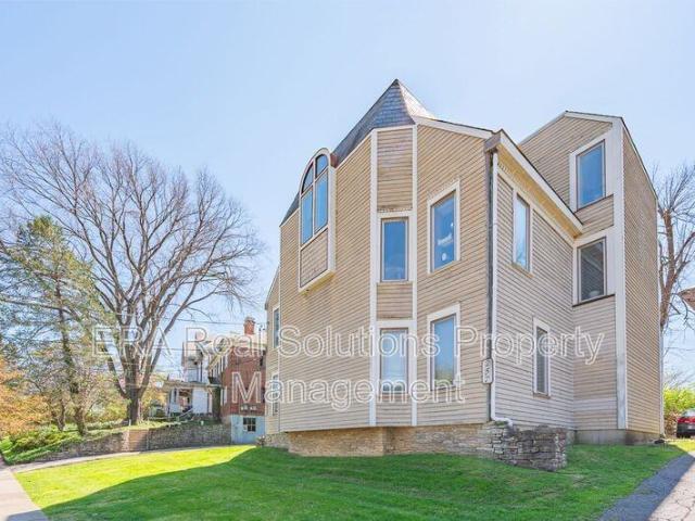 2 Bedroom Apartment for Rent at 255 Loraine Ave #5, Cincinnati, OH 45220 Clifton