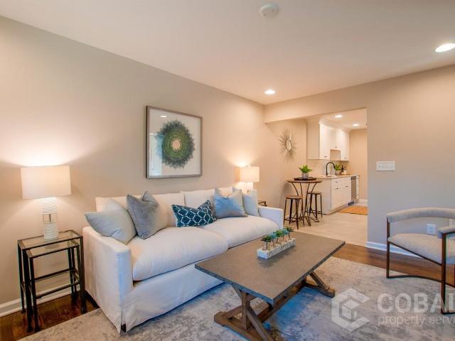 2 Bedroom Apartment for Rent at 258 Forkner Dr #9, Decatur, GA 30030 Glennwood Estates