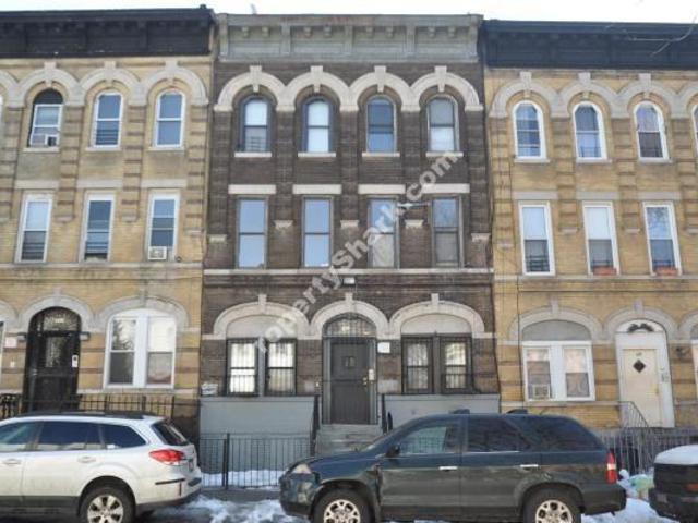 2 Bedroom Apartment for Rent at 262 Cornelia Street #1R, New York, NY 11221 Bushwick