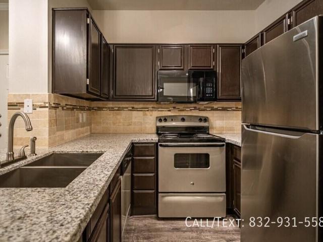 2 Bedroom Apartment for Rent at 2643 W Alabama St #INV2, Houston, TX 77098 Greenway Upper Kirby