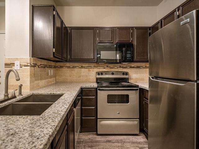 2 Bedroom Apartment for Rent at 2643 W Alabama St #INV2, Houston, TX 77098 Greenway Upper Kirby