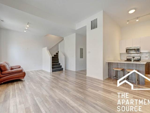 2 Bedroom Apartment for Rent at 2700 W North Ave #203, Chicago, IL 60647 West Town