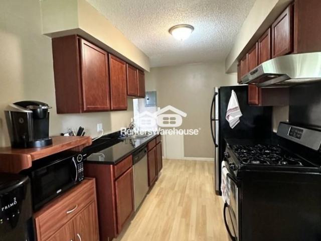 2 Bedroom Apartment for Rent at 2740 Rosalyn Ct #301, Minneapolis, MN 55427