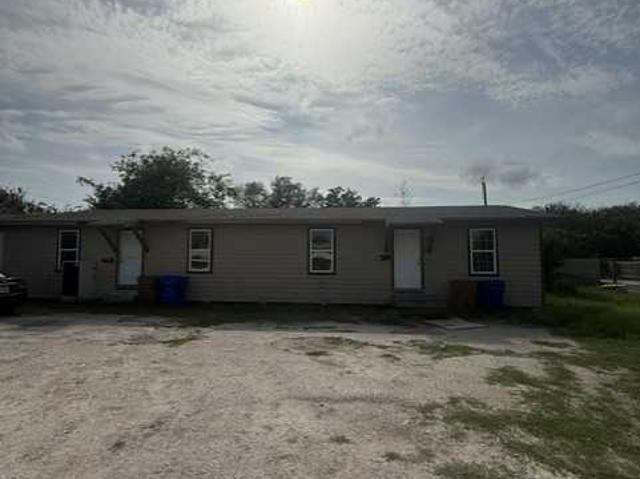 2 Bedroom Apartment for Rent at 2815 Marguerite St #1, Corpus Christi, TX 78405 Central City