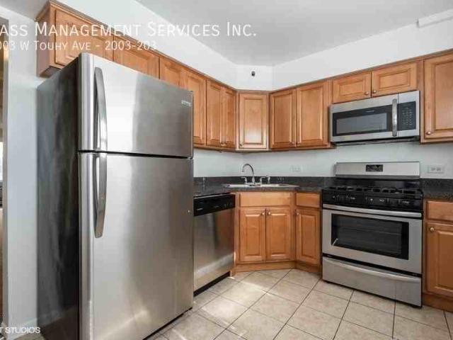 2 Bedroom Apartment for Rent at 2003 W Touhy Ave #2003 203, Chicago, IL 60645 Rogers Park
