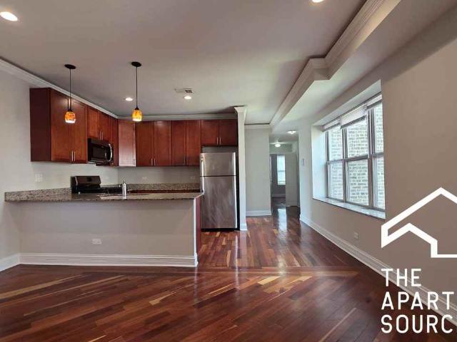 2 Bedroom Apartment for Rent at 2038 W Touhy Ave, Chicago, IL 60645 Rogers Park