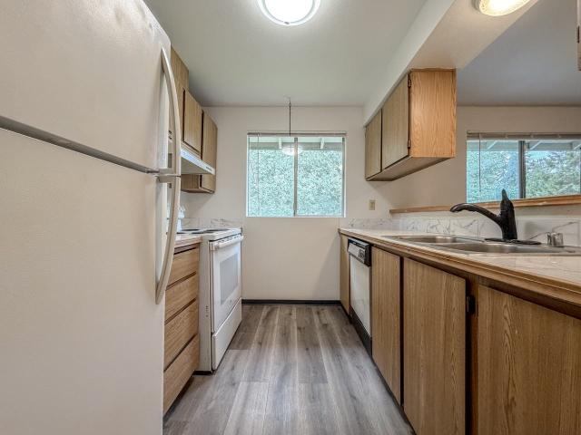 2 Bedroom Apartment for Rent at 20421 28th Ave W #B, Lynnwood, WA 98036