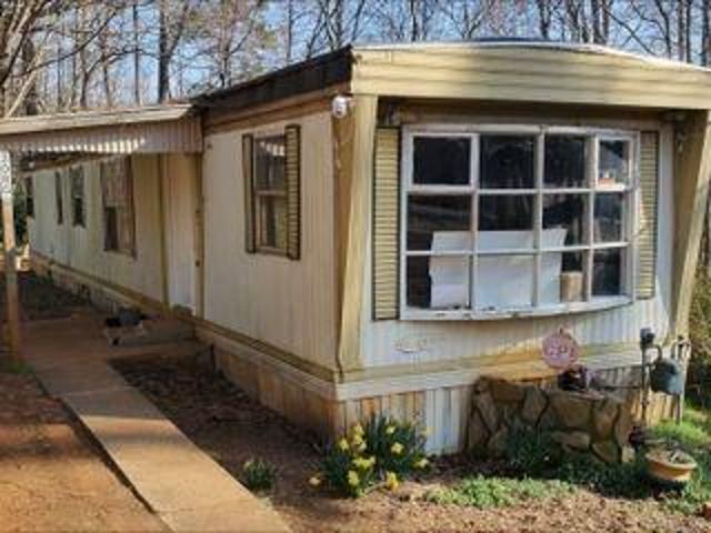2 Bedroom Apartment for Rent at 208 U.S. Hwy 70 SW Lot G #208G, Hildebran, NC 28637