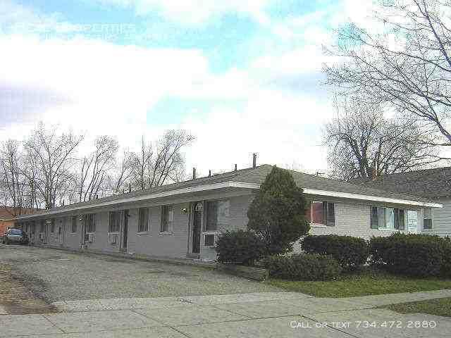 2 Bedroom Apartment for Rent at 208 N Prospect Rd #6, Ypsilanti, MI 48198