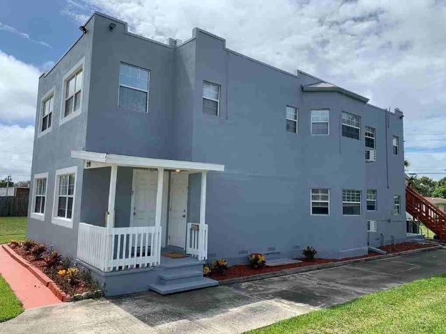 2 Bedroom Apartment for Rent at 20 East Avenue B 1 #1, Melbourne, FL 32901