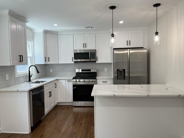 2 Bedroom Apartment for Rent at 20 Howcroft Rd #2, Maywood, NJ 07607