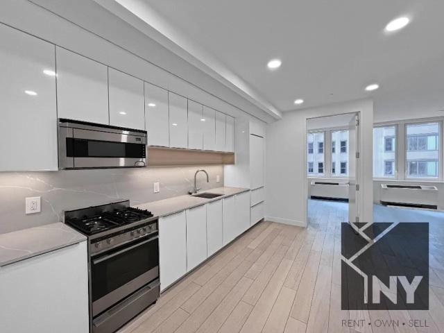 2 Bedroom Apartment for Rent at 20 Wall St #2426, New York, NY 10005 Financial District