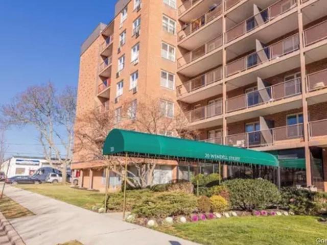 2 Bedroom Apartment for Rent at 20 Wendell St, Hempstead, NY 11550 Hempstead