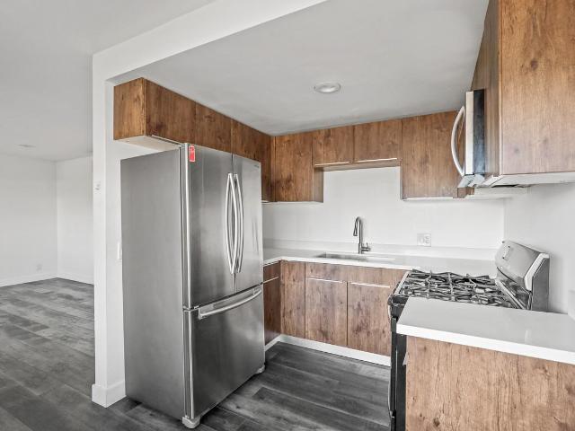 2 Bedroom Apartment for Rent at 215 S Fickett St #5, Los Angeles, CA 90033 Boyle Heights