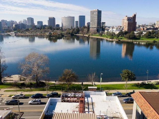 2 Bedroom Apartment for Rent at 2208 Lakeshore Ave #311, Oakland, CA 94606 Cleveland Heights