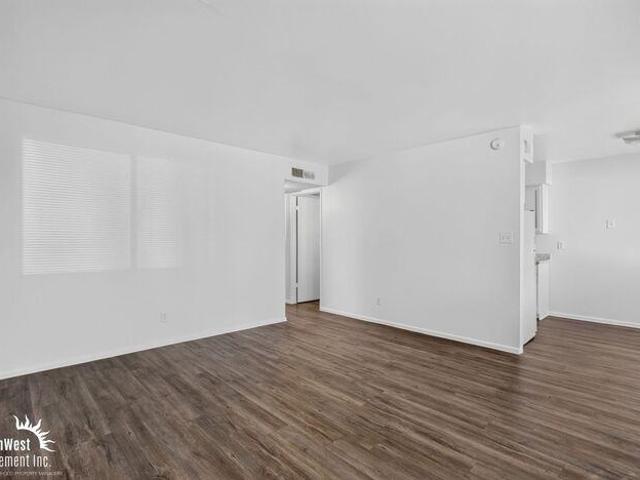2 Bedroom Apartment for Rent at 2209 W Belmont Ave #5, Phoenix, AZ 85021 Vista Income Estates