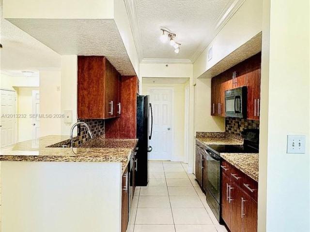 2 Bedroom Apartment for Rent at 220 Southwest 116th Avenue, Pembroke Pines, FL 33025 Pembroke Lakes South