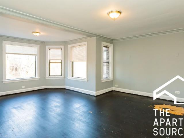 2 Bedroom Apartment for Rent at 2215 E 69th St #3, Chicago, IL 60649 South Shore
