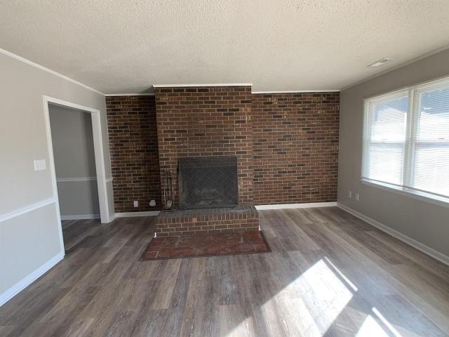 2 Bedroom Apartment for Rent at 221 Welch Ave #B, Gastonia, NC 28054