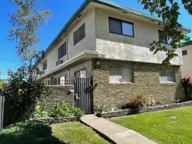 2 Bedroom Apartment for Rent at 2253 2nd Ave, Sacramento, CA 95818 Curtis Park