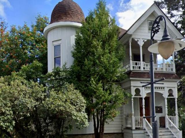 2 Bedroom Apartment for Rent at 230 E 4th St #2, Duluth, MN 55805 Downtown Duluth