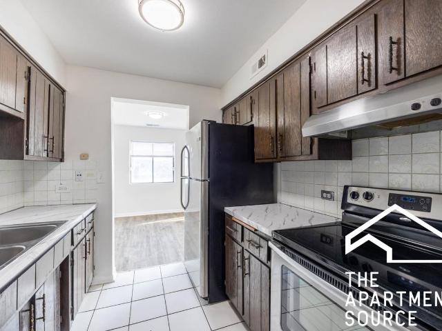 2 Bedroom Apartment for Rent at 2310 N Harlem Ave #406, Elmwood Park, IL 60707