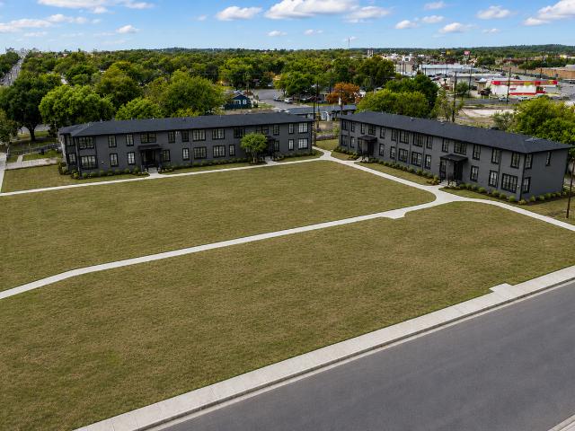 2 Bedroom Apartment for Rent at 2347 Cincinnati Ave, San Antonio, TX 78228 Woodlawn Lake