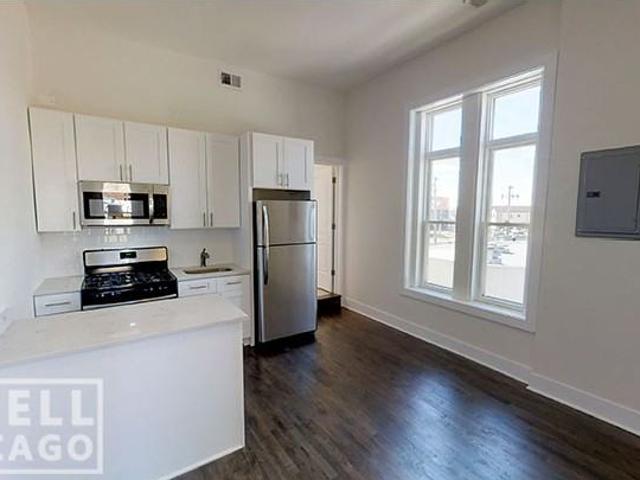 2 Bedroom Apartment for Rent at 2362 N Clybourn Ave #3F, Chicago, IL 60614 Lincoln Park