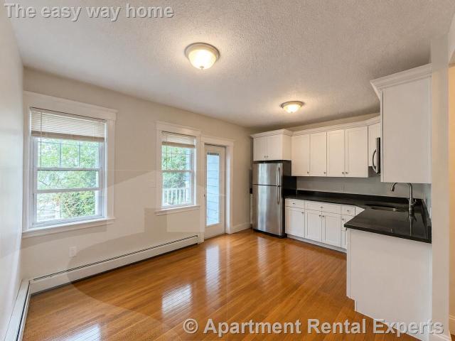 2 Bedroom Apartment for Rent at 23 Lowell St #1, Somerville, MA 02143 Spring Hill