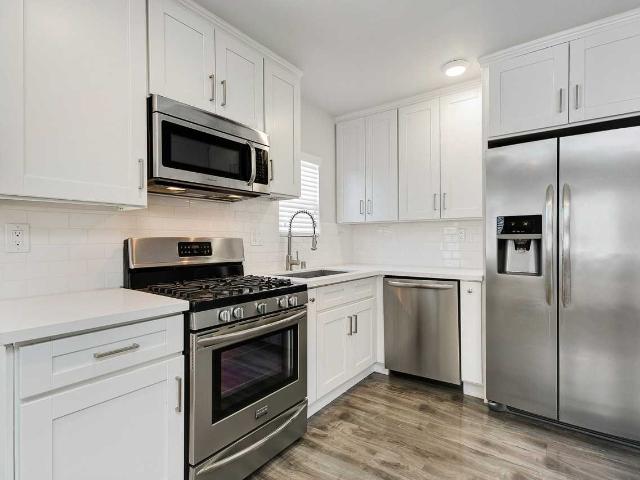2 Bedroom Apartment for Rent at 343 Heliotrope Drive, Los Angeles, CA 90004 Wilshire Center Koreatown