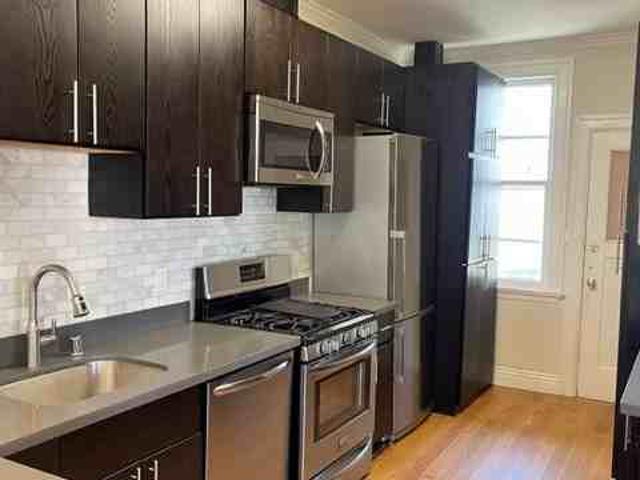 2 Bedroom Apartment for Rent at 3549 Lakeshore Ave #5, Oakland, CA 94610 Lakeshore