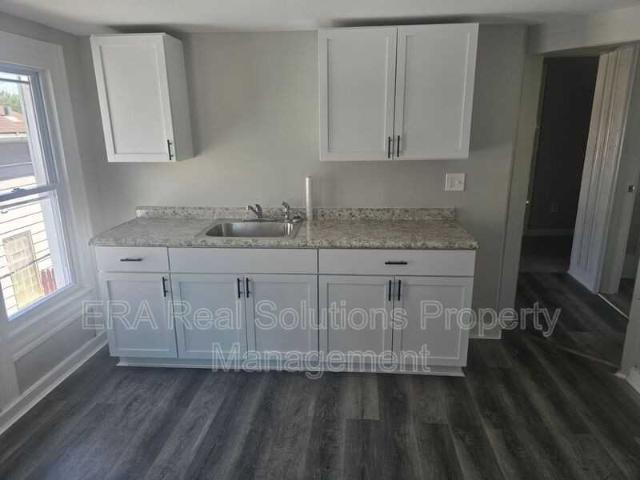 2 Bedroom Apartment for Rent at 3607 Sackett Ave #2, Cleveland, OH 44109 Clark Fulton