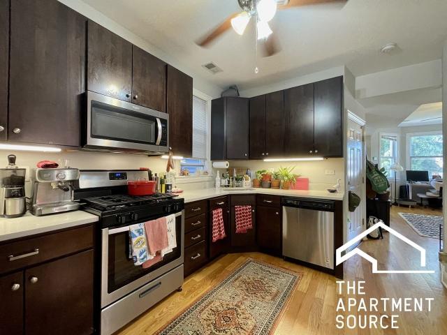 2 Bedroom Apartment for Rent at 3611 W Wolfram St #2, Chicago, IL 60618 Avondale