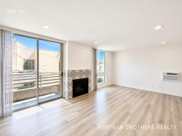 2 Bedroom Apartment for Rent at 3650 Jasmine Ave #2, Los Angeles, CA 90034 Palms