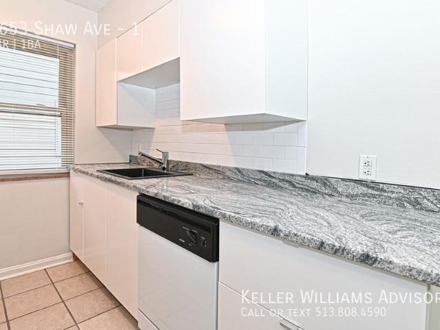 2 Bedroom Apartment for Rent at 3653 Shaw Ave #1, Cincinnati, OH 45208 Hyde Park