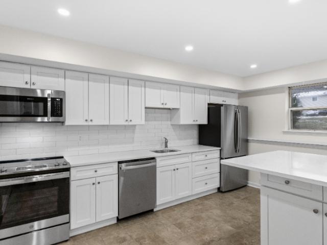 2 Bedroom Apartment for Rent at 369 Partridge St, Albany, NY 12208 Pine Hills
