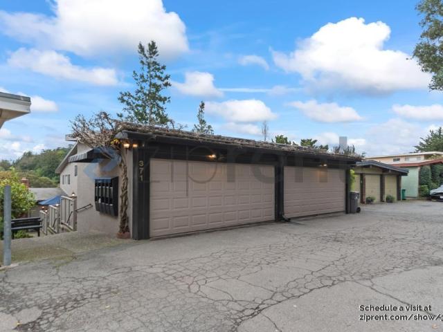 2 Bedroom Apartment for Rent at 371 Somerset Rd #A, Oakland, CA 94611 Oakmore