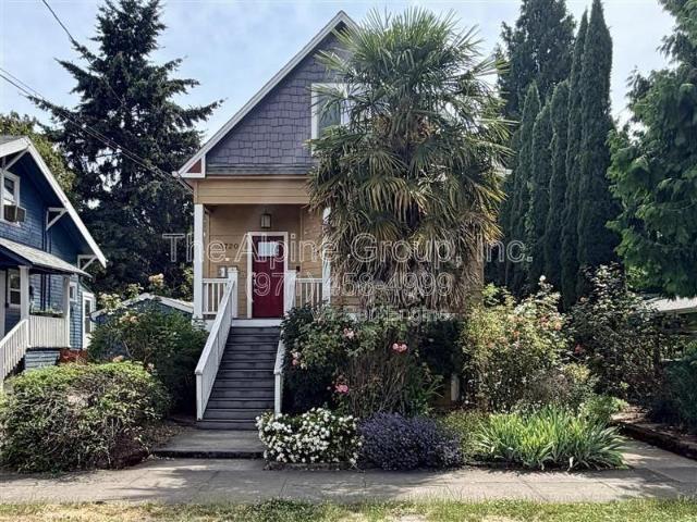 2 Bedroom Apartment for Rent at 3720 Se 14th Ave #C, Portland, OR 97202 Brooklyn