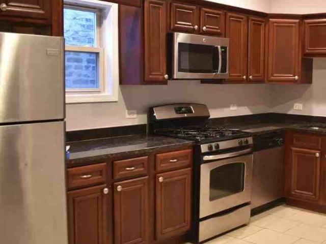 2 Bedroom Apartment for Rent at 3727 N Ashland Ave #1, Chicago, IL 60613 Lakeview